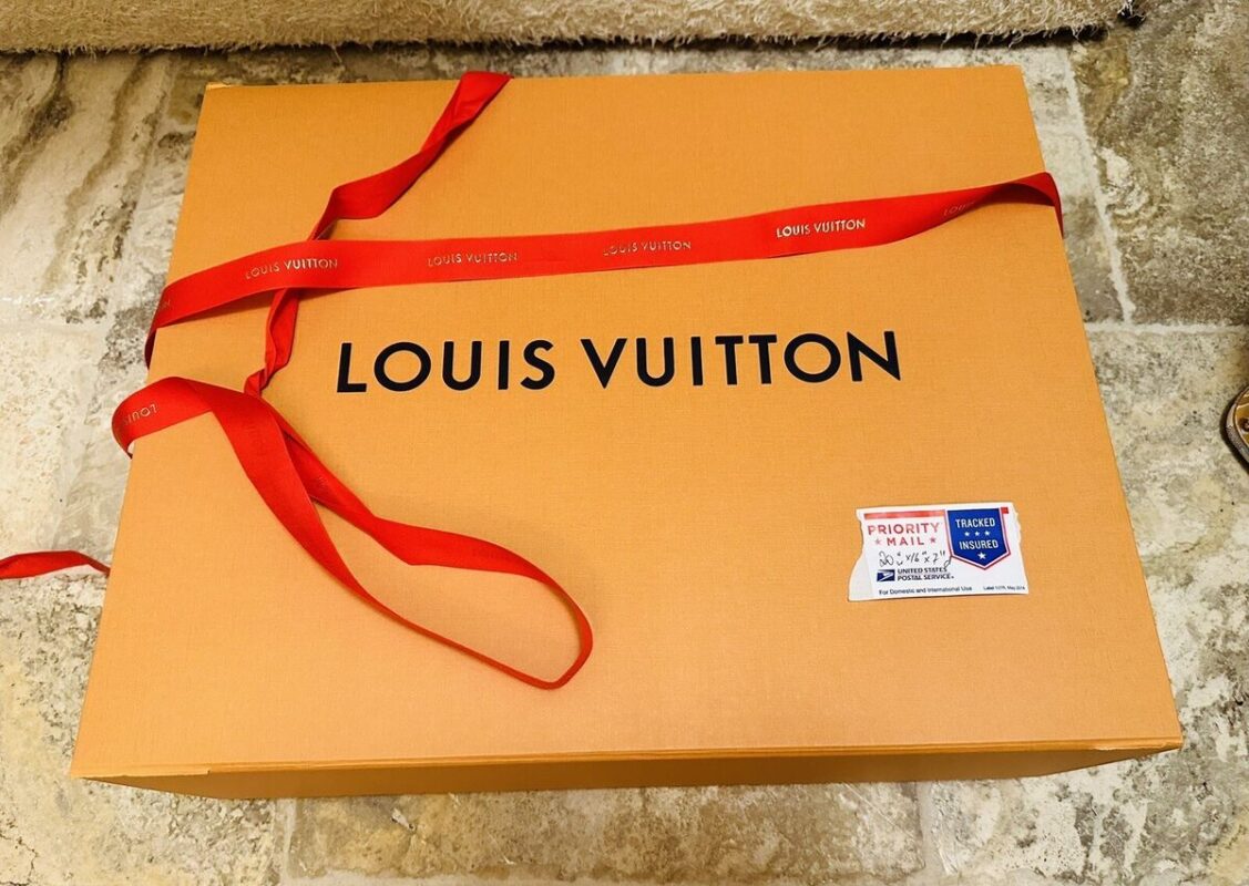 Comment reconnaître un vrai sac louis vuitton d’une contrefaçon
